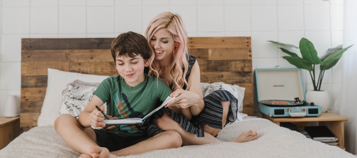 Our Parent + Child Connection Journal: Spark Creativity, Start Convers ...