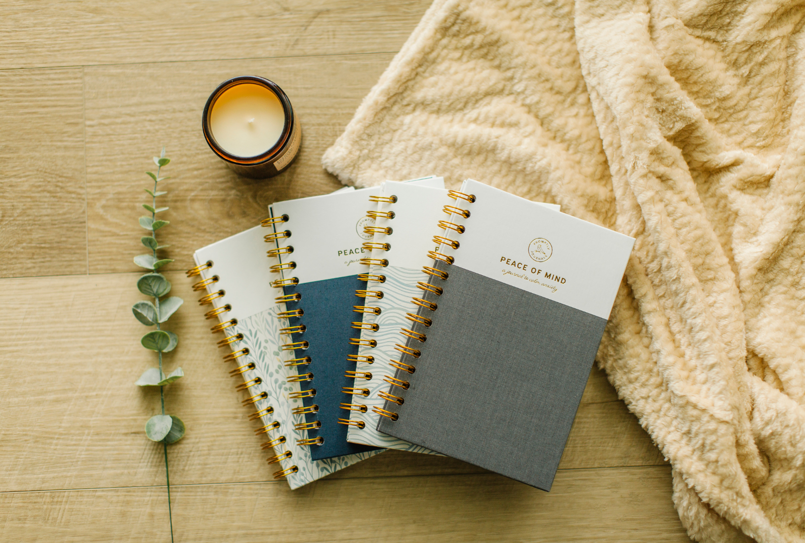 Peace of Mind: A Journal to Calm Anxiety (Aquamarine) – Promptly Journals